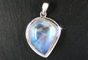 Moonstone: Meaning, Benefits, Healing & Types Explained