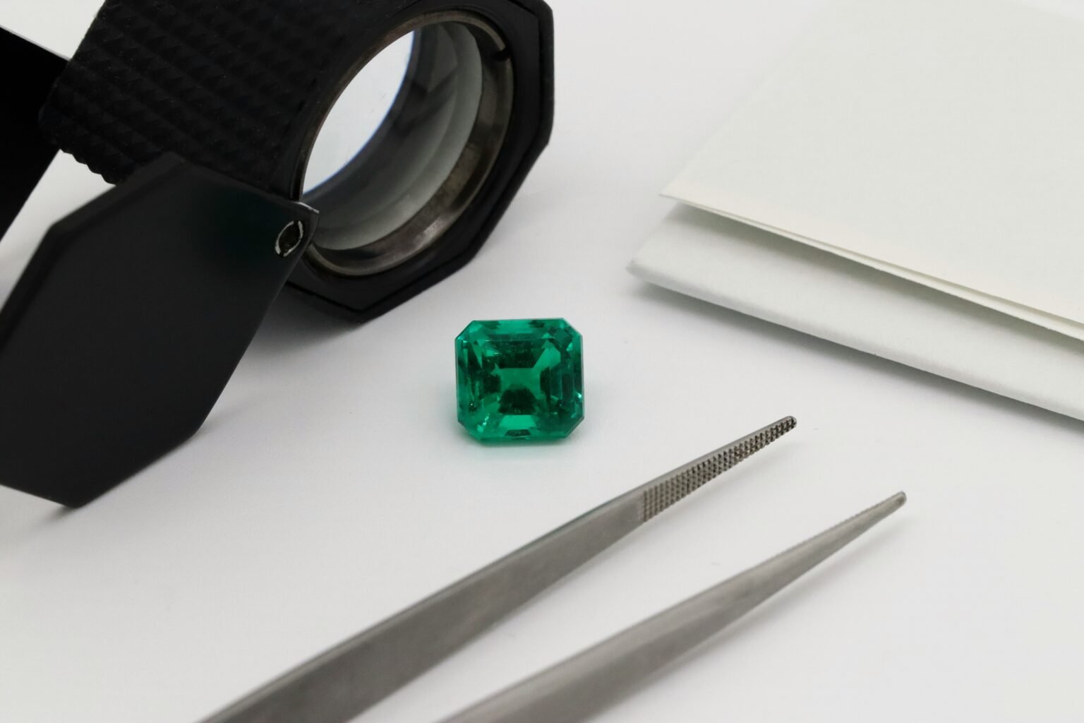 15+ Best Green Gemstones: The Most Beautiful Crystals Meanings