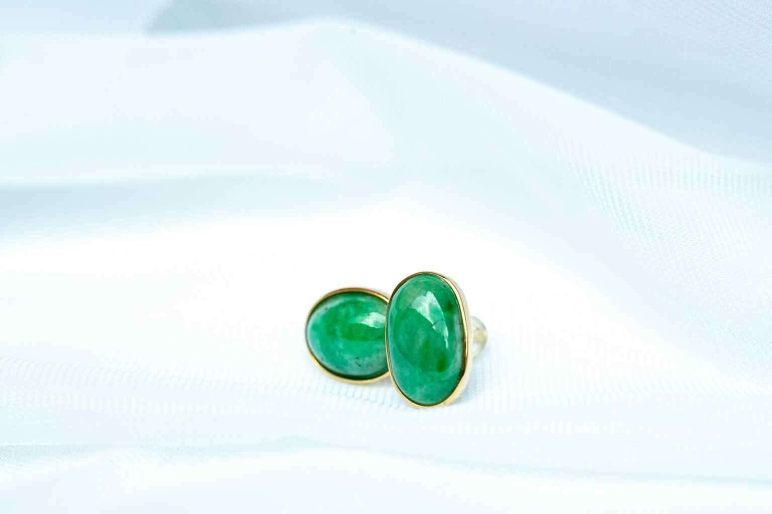 15+ Best Green Gemstones: The Most Beautiful Crystals Meanings