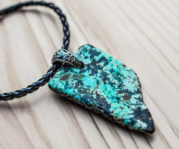 Turquoise Gemstones: Meaning, Healing Properties & Benefits
