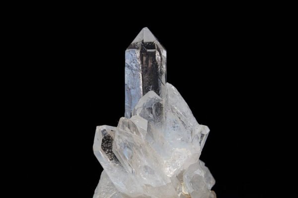 Quartz Crystal: Discover Its Types, Uses, and Healing Benefits