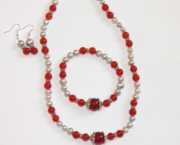 Carnelian Gemstone 2026: Healing Properties, Benefits & Uses